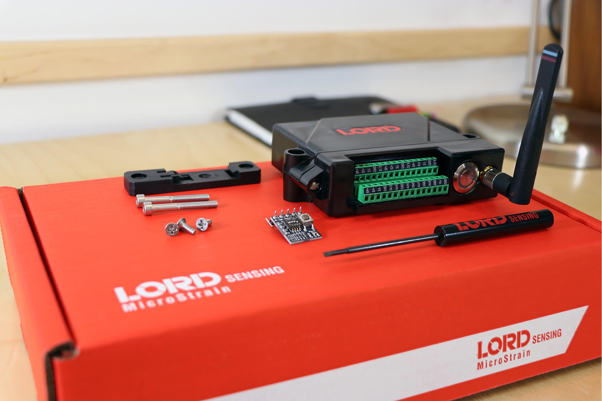 V-Iink®-200 无线8通道模拟输入传感器节点-无线传感系统-MicroStrain_MEMS传感器_位移传感器_欧美大地传感与数据采集